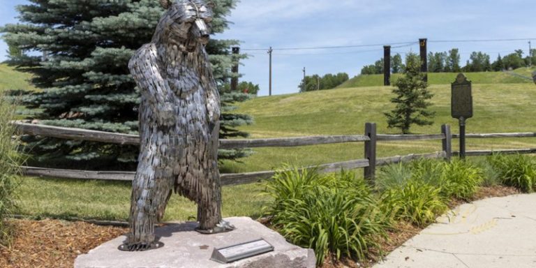 Large Art Metals Bear Sculpture for Outdoor - YouFine Sculpture