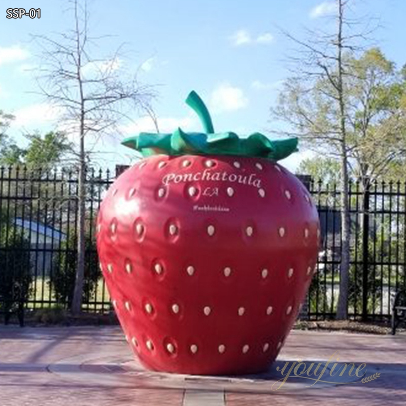 Large Metal Strawberry Sculpture for Outdoor Lawn