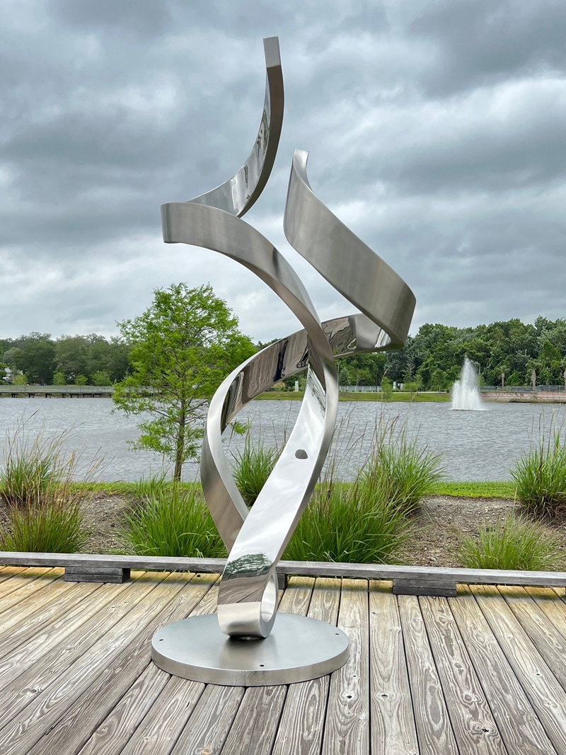 Why Metal Ribbon Sculptures Are Popular in Modern Spaces - YouFine