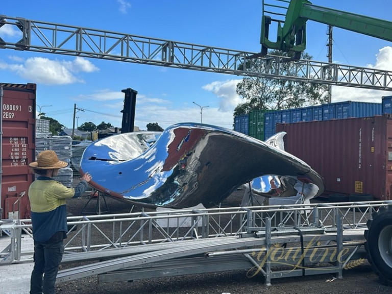 8 Most Popular Stainless Steel Monument Sculptures Around the World