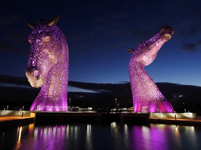 8 Most Popular Stainless Steel Monument Sculptures Around the World