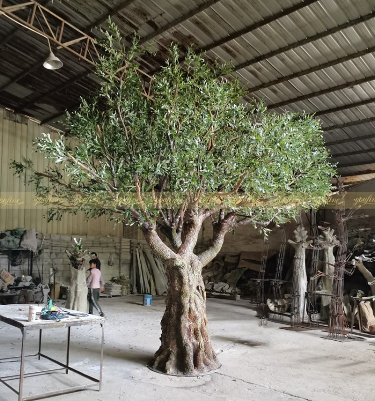Realistic Fiberglass Artificial Tree Sculptures