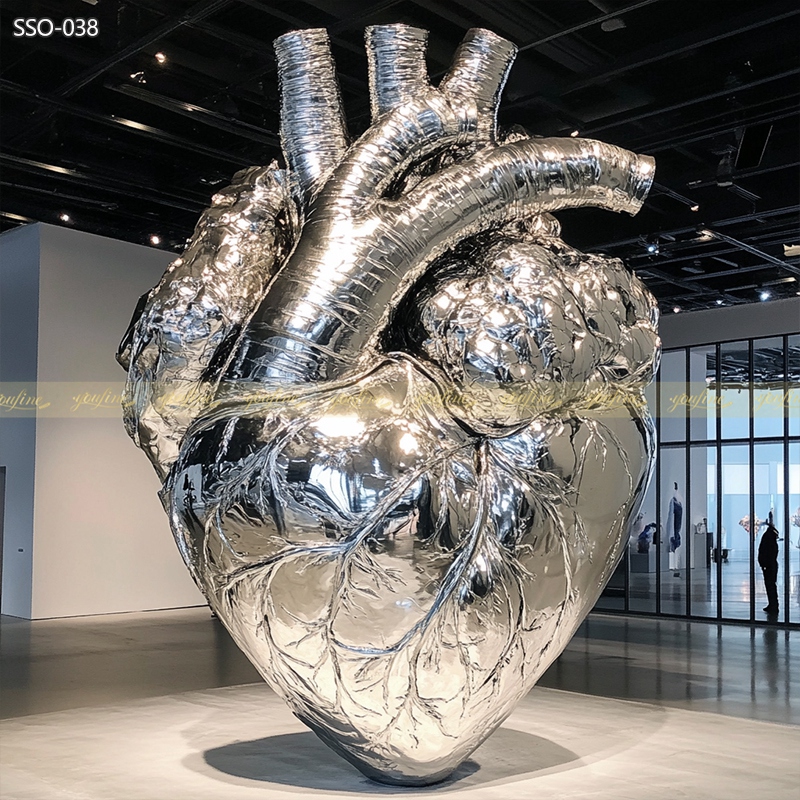 Modern Art Anatomical Realistic Heart Sculpture SSO-038