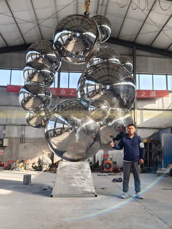 Mirror Polished Stainless Steel Bubble Ball Large Scale Sculpture