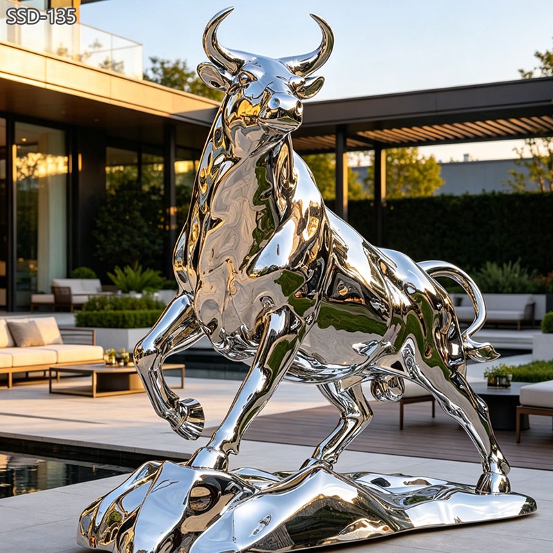 Mirror-polished Bull Sculpture